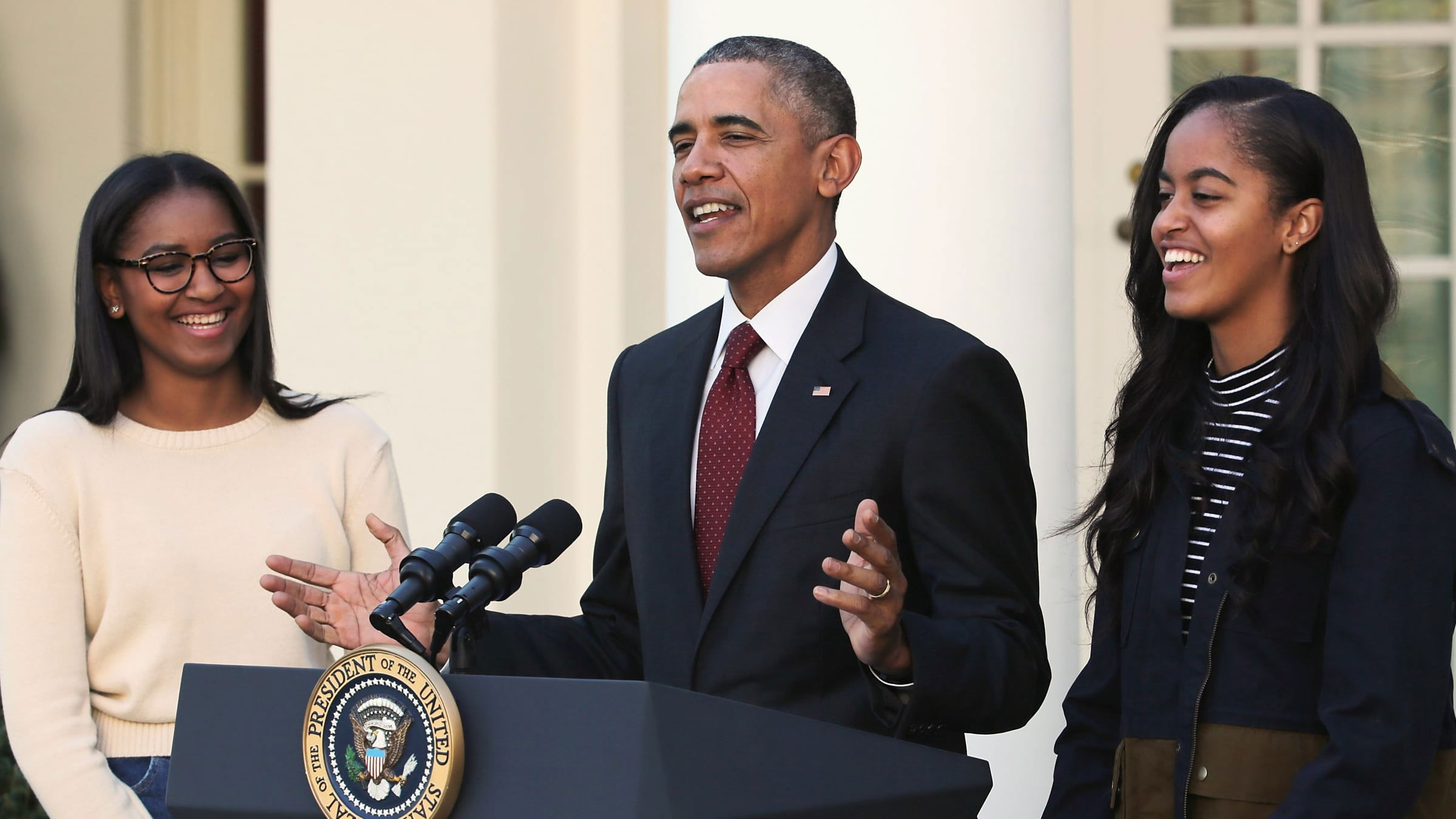 Fact Check: Obama's children changed their last names | TruthOrFake Blog