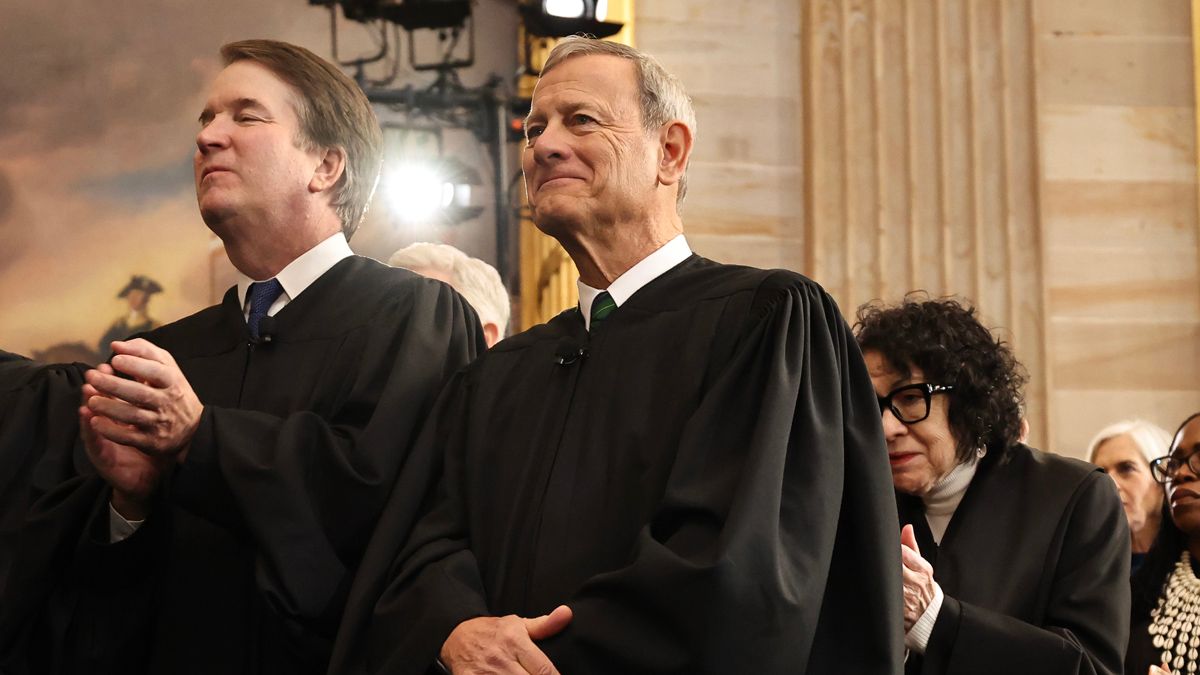 Fact Check: More than 600 Federal Judges have Signed a Petition to ...